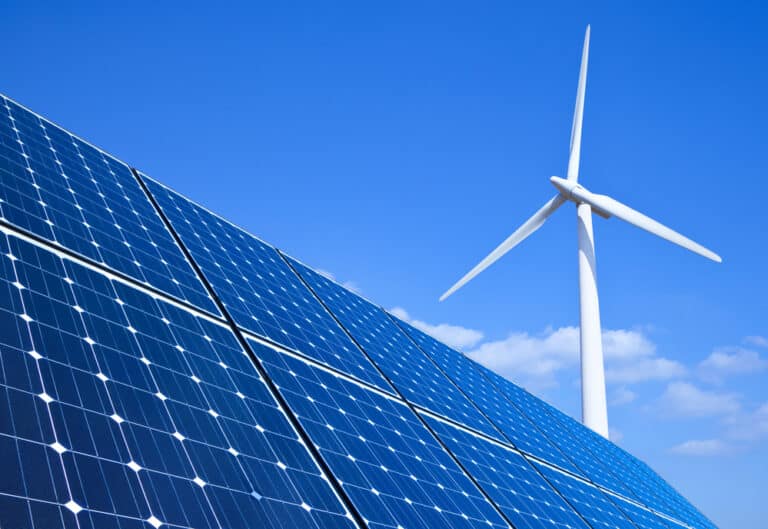 Solar Power & Steel Pipes: What You Need to Know - Federal Steel Supply